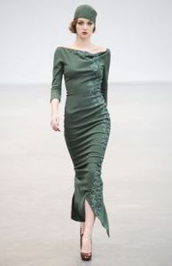 3 - ALEGE O POZĂ LIBERĂ CU MODA ANILOR 40 SĂ ÎȚI PUN NUMELE TĂU DE CONT ...